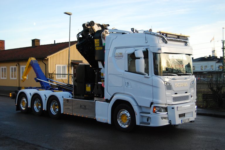 4-Axlad Krok- och kranbil – RCW Lyft & Transport